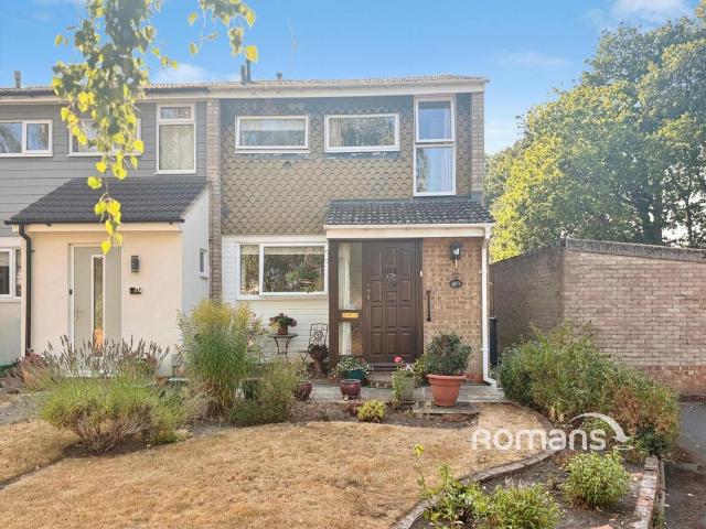 3 bedroom end of terrace house for sale