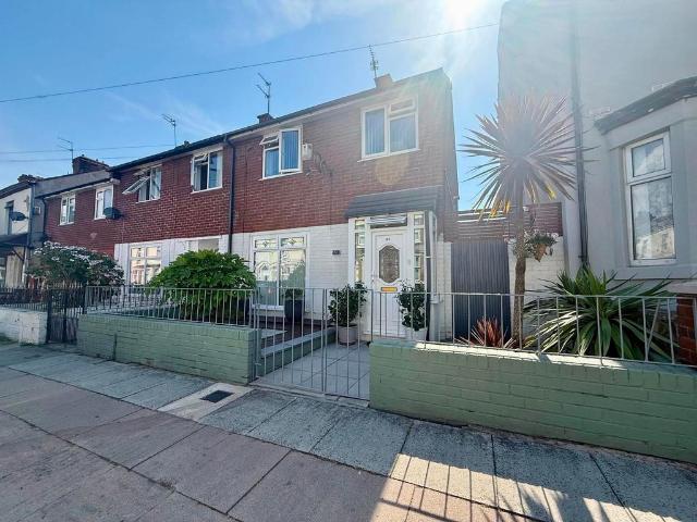 3 bedroom end of terrace house for sale