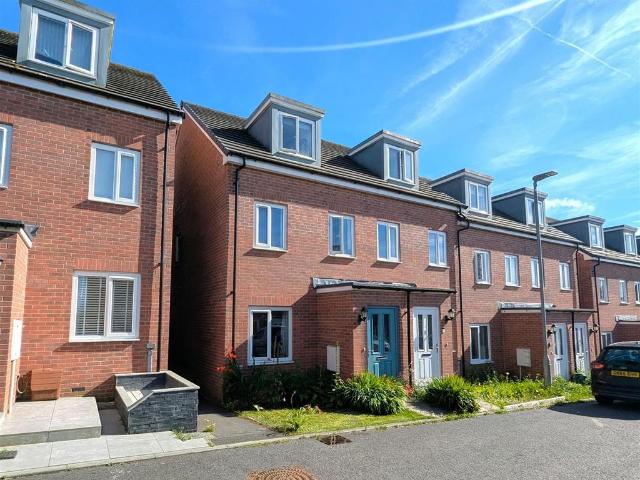 3 bedroom end of terrace house for sale