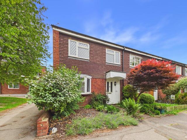 3 bedroom end of terrace house for sale
