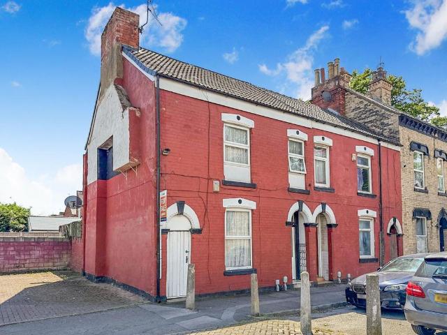 3 bedroom end of terrace house for sale