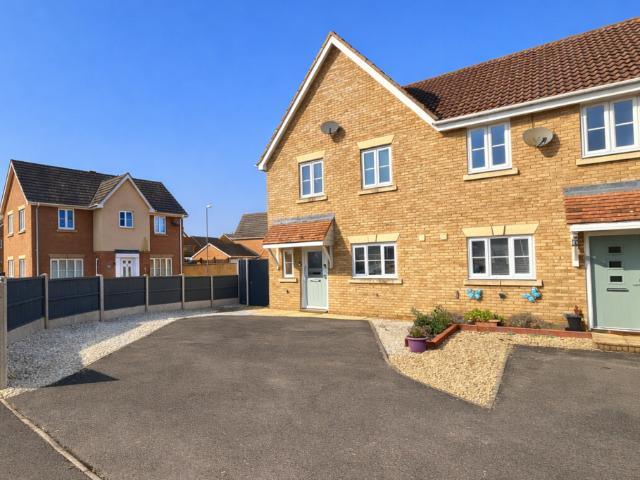 3 bedroom end of terrace house for sale