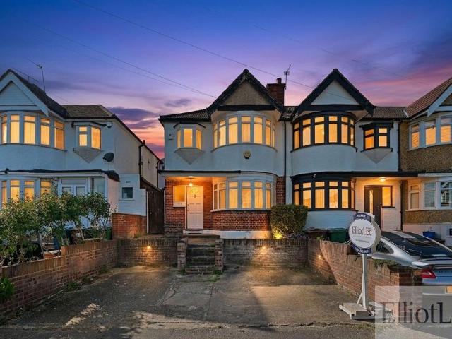 3 bedroom end of terrace house for sale