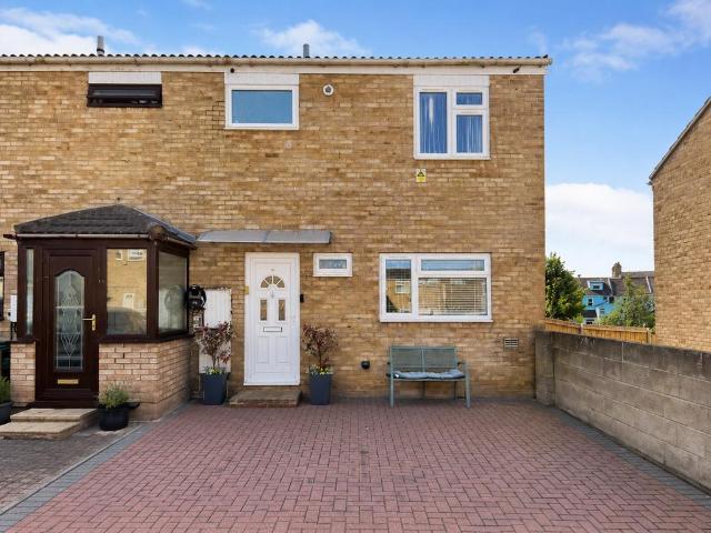 3 bedroom end of terrace house for sale