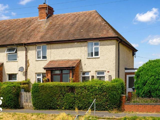 3 bedroom end of terrace house for sale