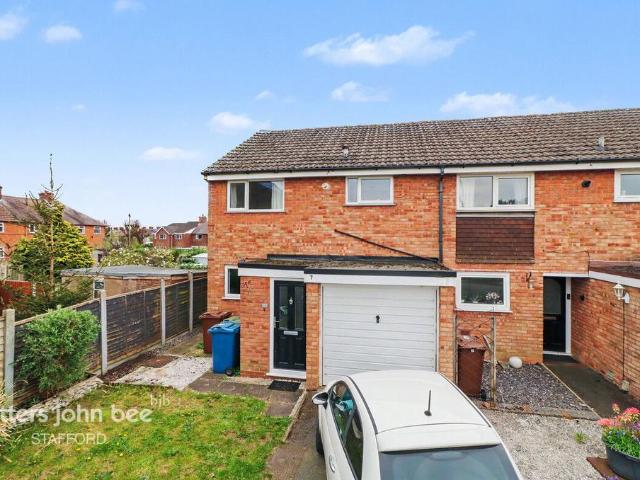 3 bedroom end of terrace house for sale