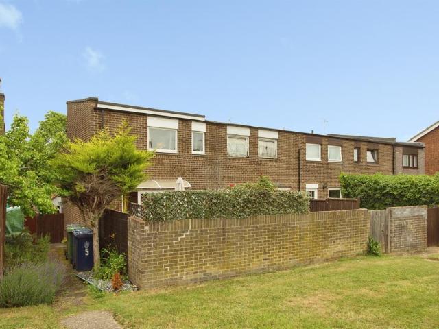 3 bedroom end of terrace house for sale