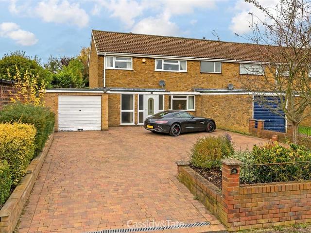 3 bedroom end of terrace house for sale
