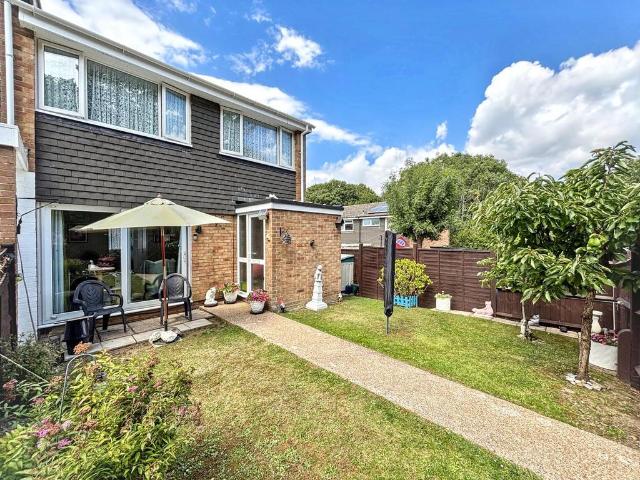 3 bedroom end of terrace house for sale