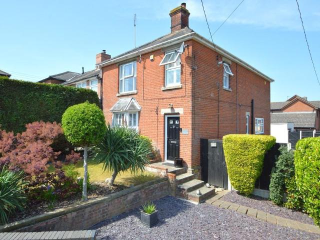 3 bedroom end of terrace house for sale
