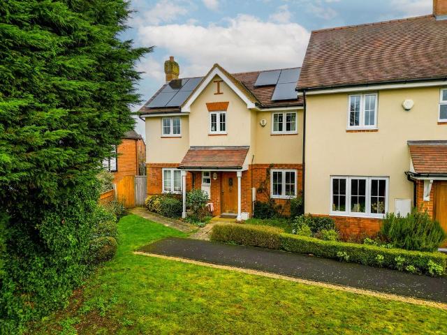 3 bedroom end of terrace house for sale