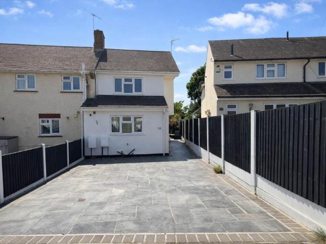 3 bedroom end of terrace house for sale