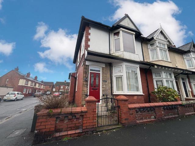 3 bedroom end of terrace house for sale