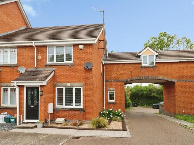 3 bedroom end of terrace house for sale