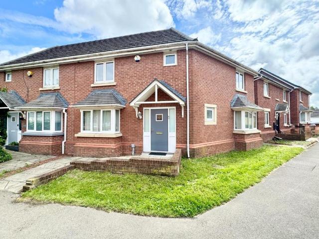 3 bedroom end of terrace house for sale