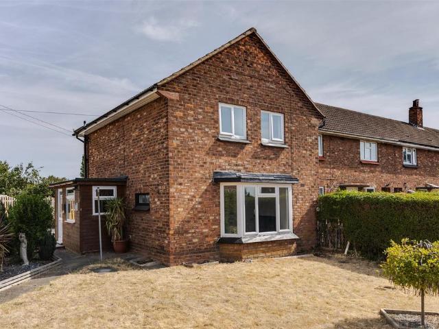 3 bedroom end of terrace house for sale