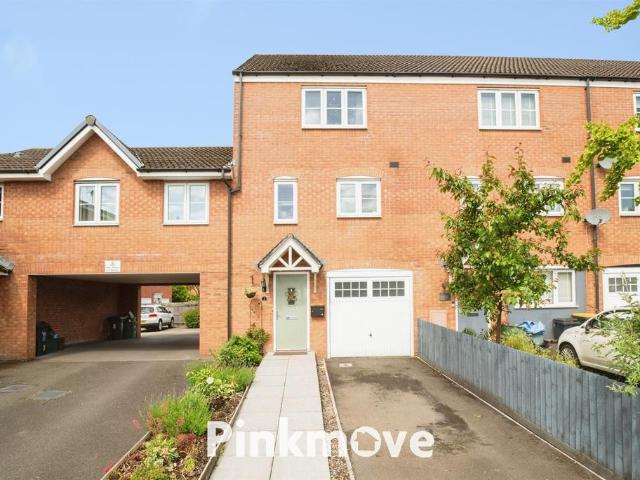 3 bedroom end of terrace house for sale
