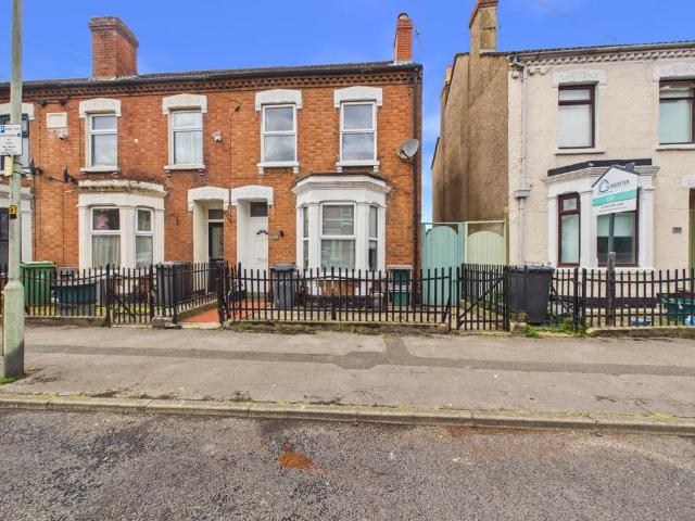 3 bedroom end of terrace house for sale