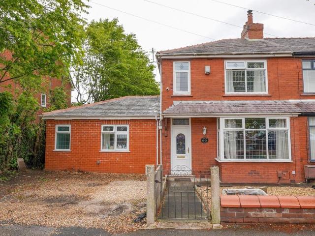 3 bedroom end of terrace house for sale