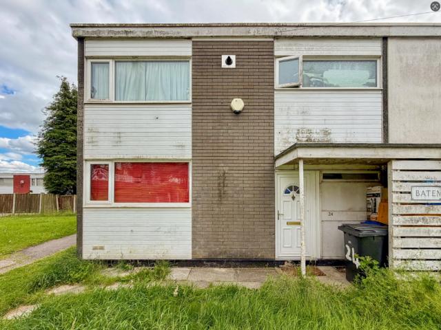 3 bedroom end of terrace house for sale