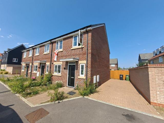 3 bedroom end of terrace house for sale