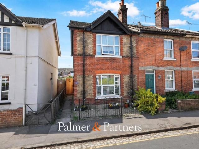3 bedroom end of terrace house for sale