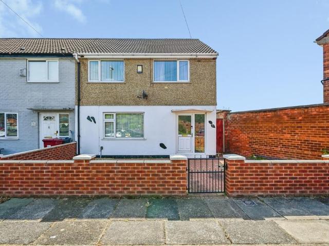 3 bedroom end of terrace house for sale