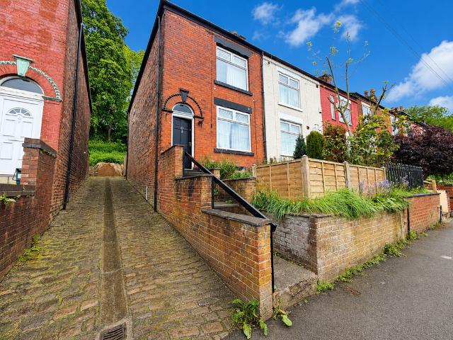 3 bedroom end of terrace house for sale