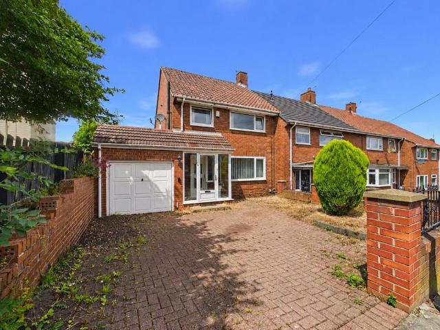 3 bedroom end of terrace house for sale