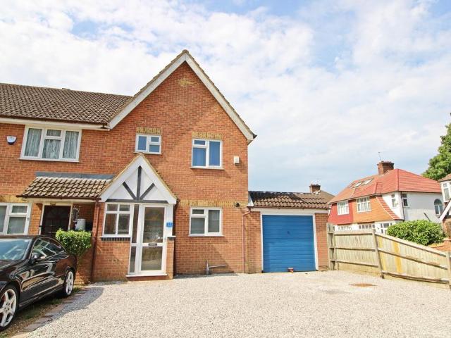 3 bedroom end of terrace house for sale