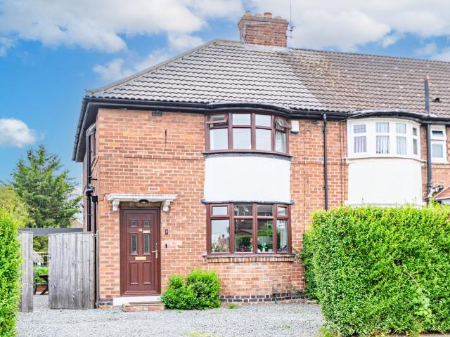 3 bedroom end of terrace house for sale