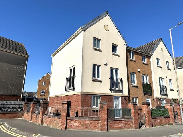 3 bedroom end of terrace house for sale