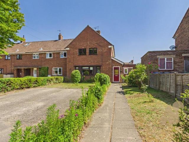 3 bedroom end of terrace house for sale