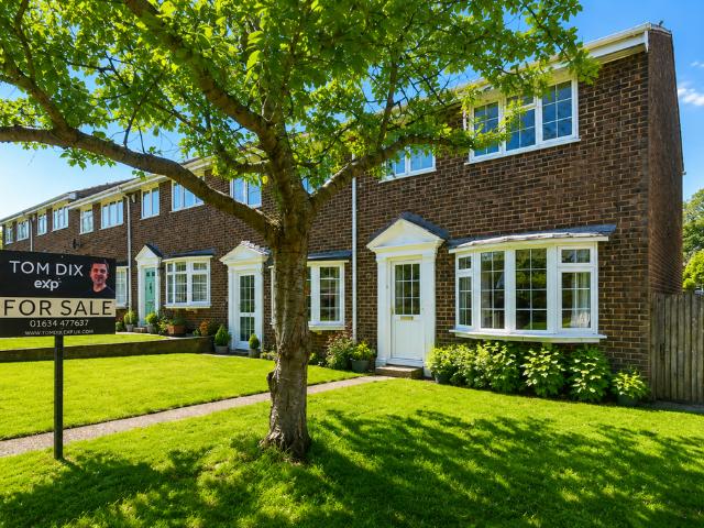 3 bedroom end of terrace house for sale