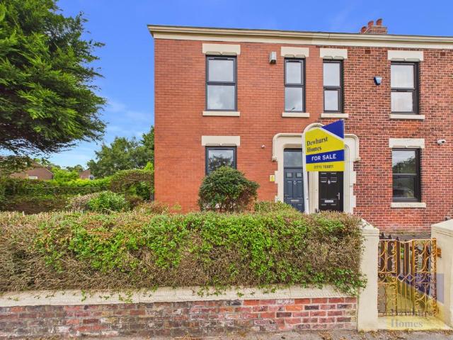 3 bedroom end of terrace house for sale