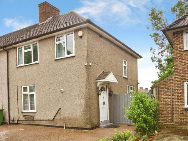 3 bedroom end of terrace house for sale