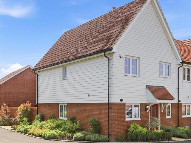 3 bedroom end of terrace house for sale