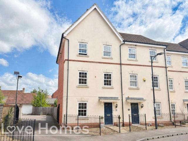 3 bedroom end of terrace house for sale