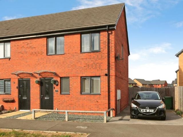 3 bedroom end of terrace house for sale