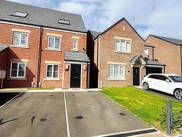 3 bedroom end of terrace house for sale