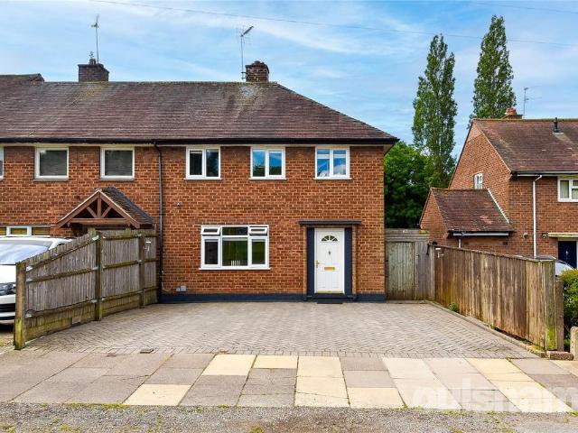 3 bedroom end of terrace house for sale