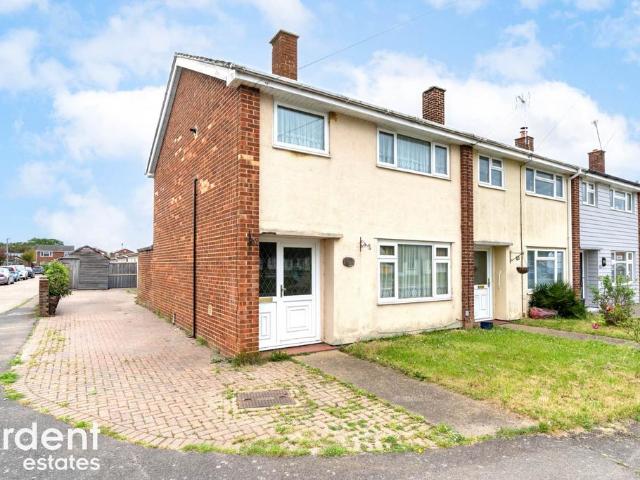 3 bedroom end of terrace house for sale