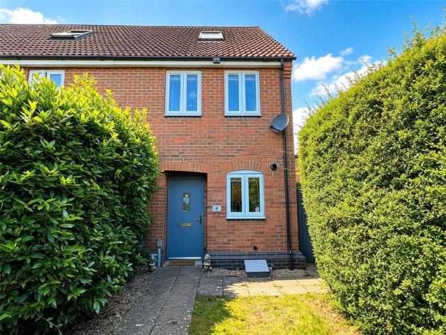 3 bedroom end of terrace house for sale