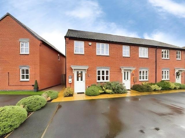 3 bedroom end of terrace house for sale