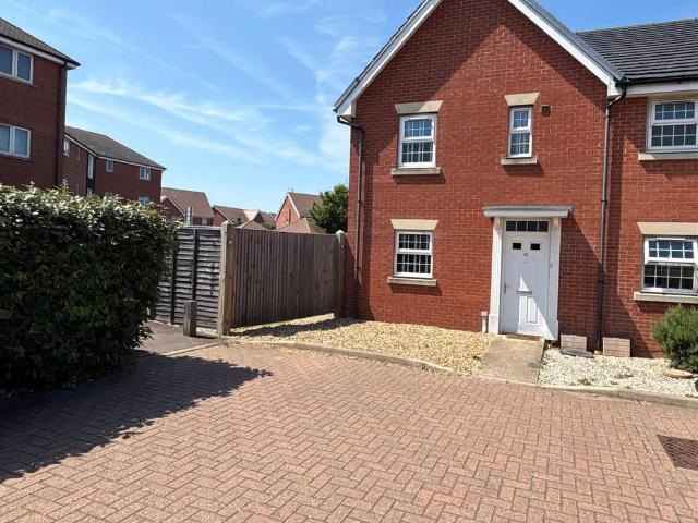 3 bedroom end of terrace house for sale