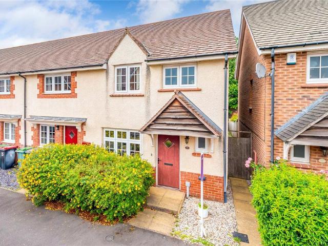 3 bedroom end of terrace house for sale