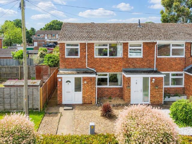 3 bedroom end of terrace house for sale
