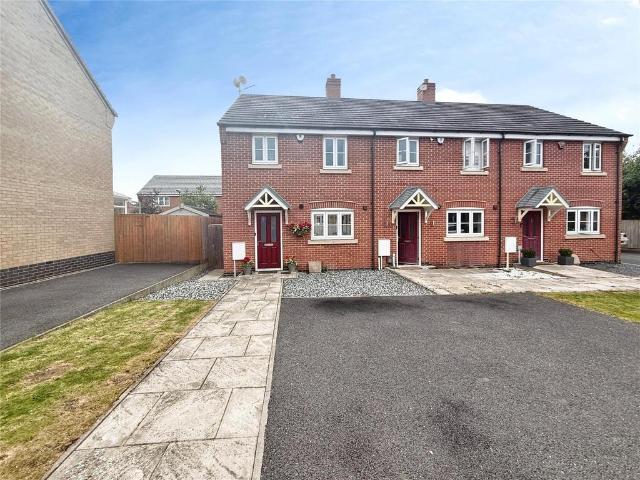3 bedroom end of terrace house for sale