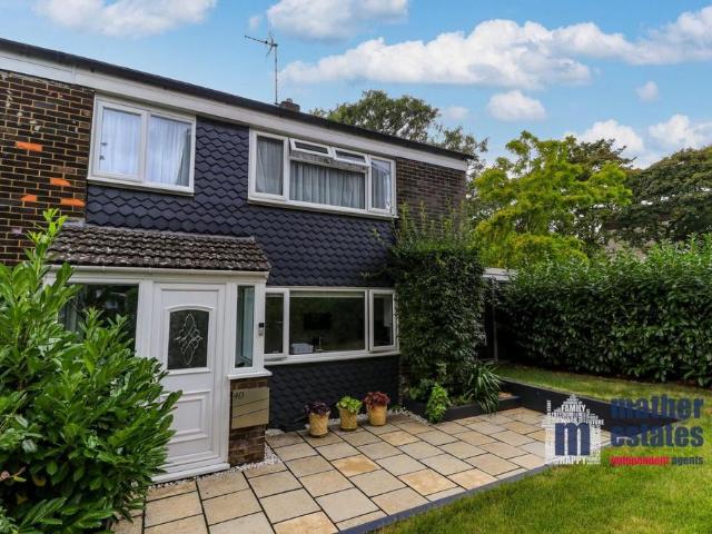 3 bedroom end of terrace house for sale