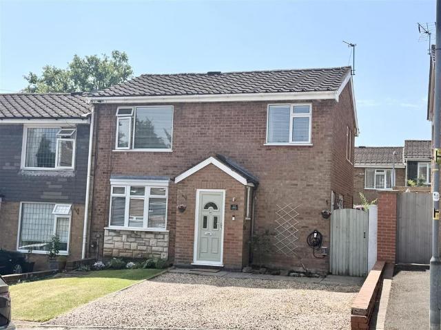 3 bedroom end of terrace house for sale